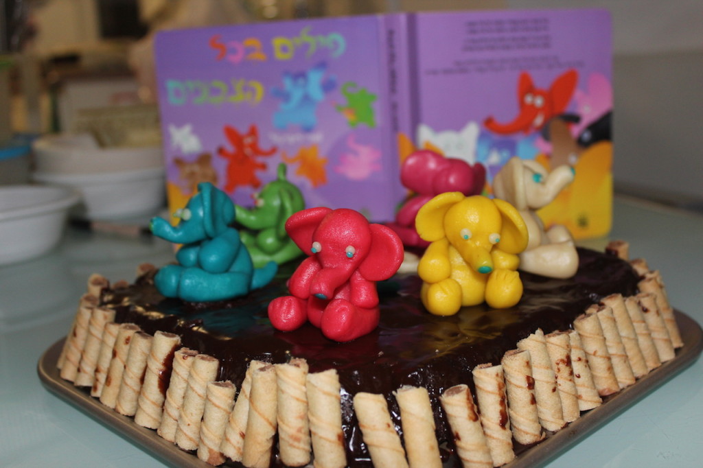 I Made an Elephant Cake! - Blog - Putchka Design